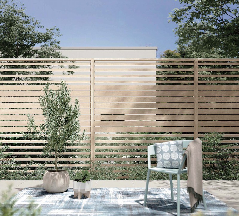 LIXIL「Gスクリーン 目隠しフェンスタイプ」 施工例｜浜松・磐田・袋井のエクステリアならハマニグリーンパーク